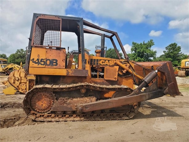 Open media 1 in modal